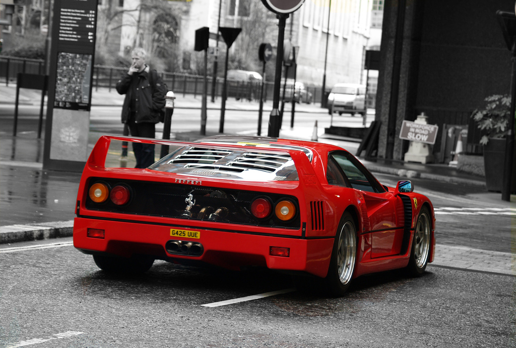 1992 Ferrari F40 | Fiche technique et informations - www.auto-inter.org